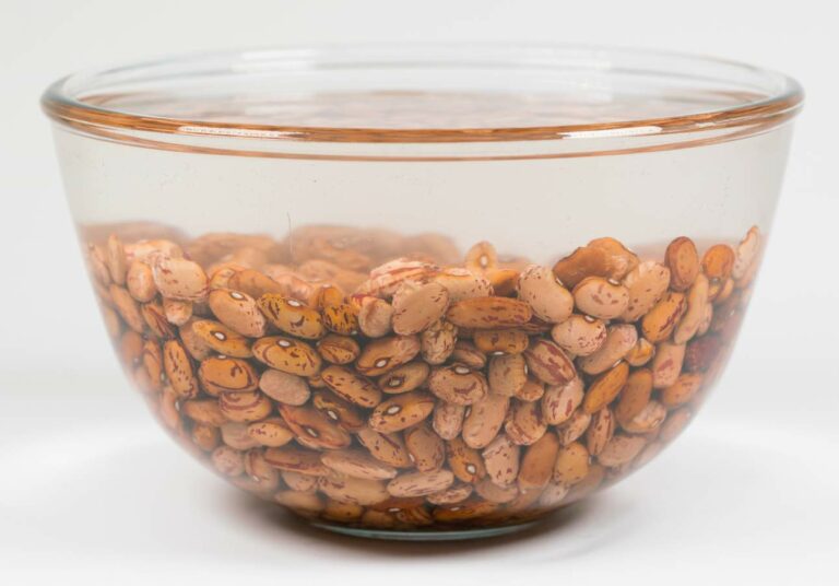 How to Remove Lectins From Beans: 4 Best & Easiest Methods