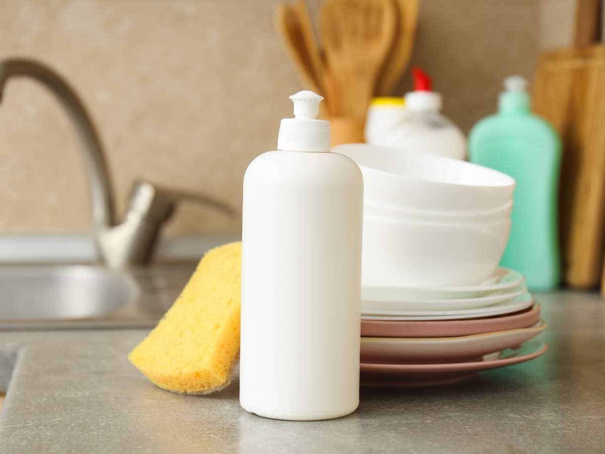 5 Best Non-Toxic Dish Soap for a Healthy Home