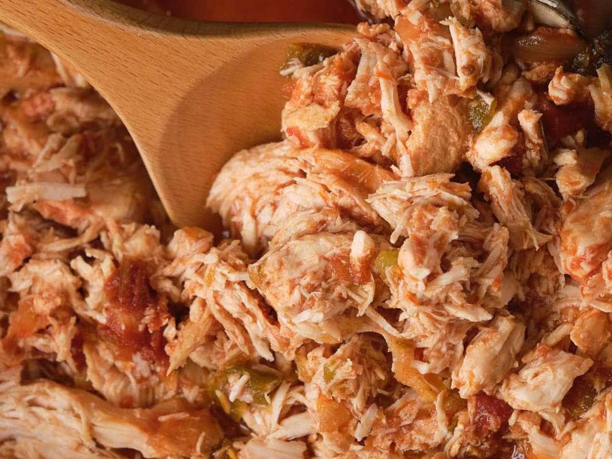 Slow Cooker Salsa Chicken Recipe for Meal prep