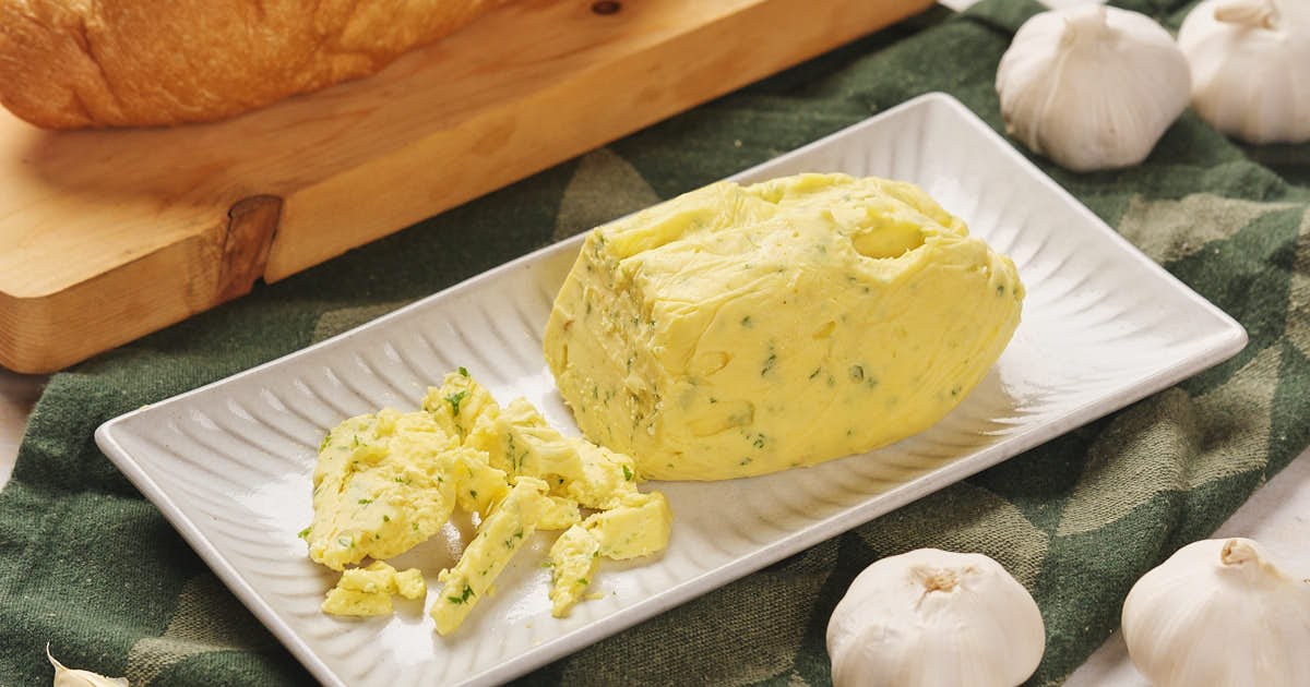 Rich and Creamy Roasted Garlic Butter Recipe