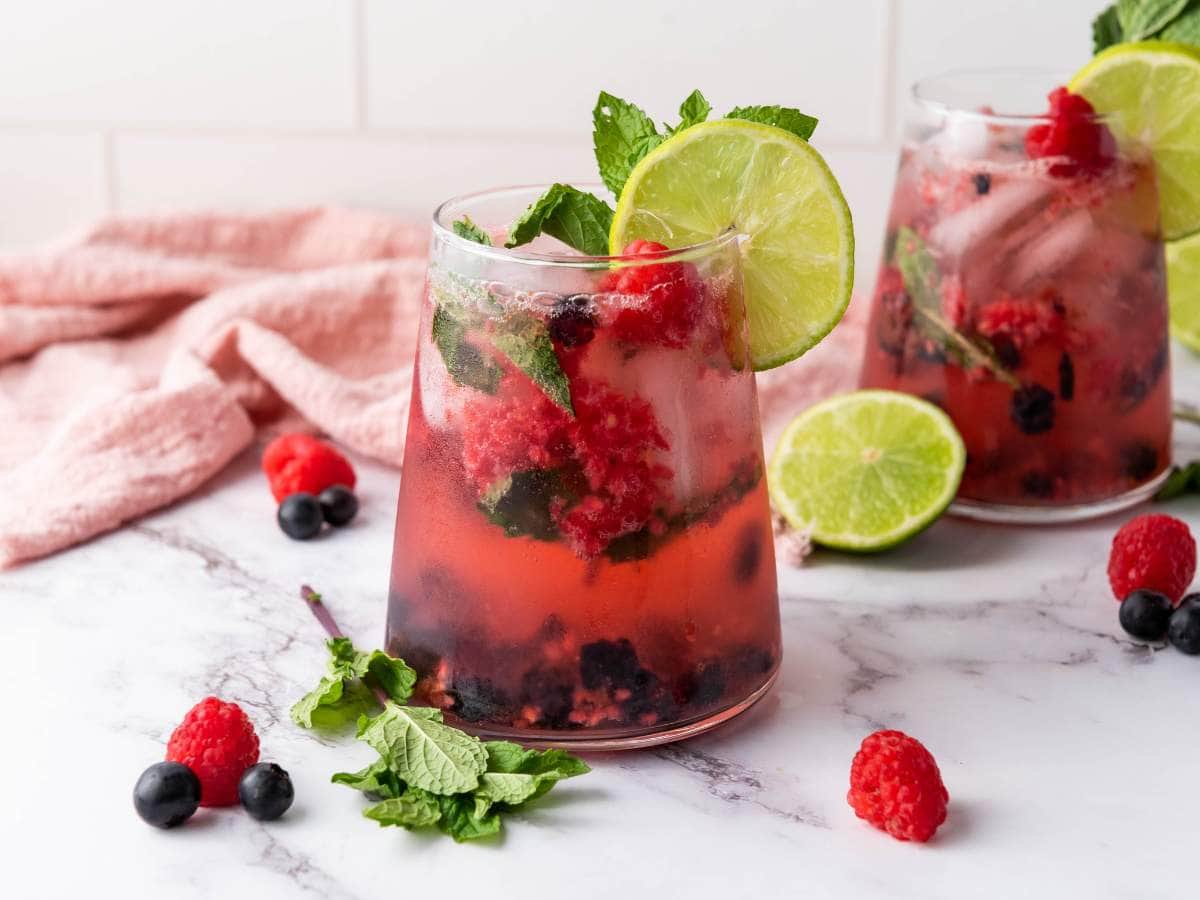 Blueberry Mocktail (Easy 10-Minute Recipe)